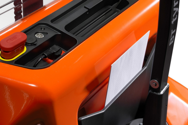 BT Tyro Stacker 1t with Lithium-ion